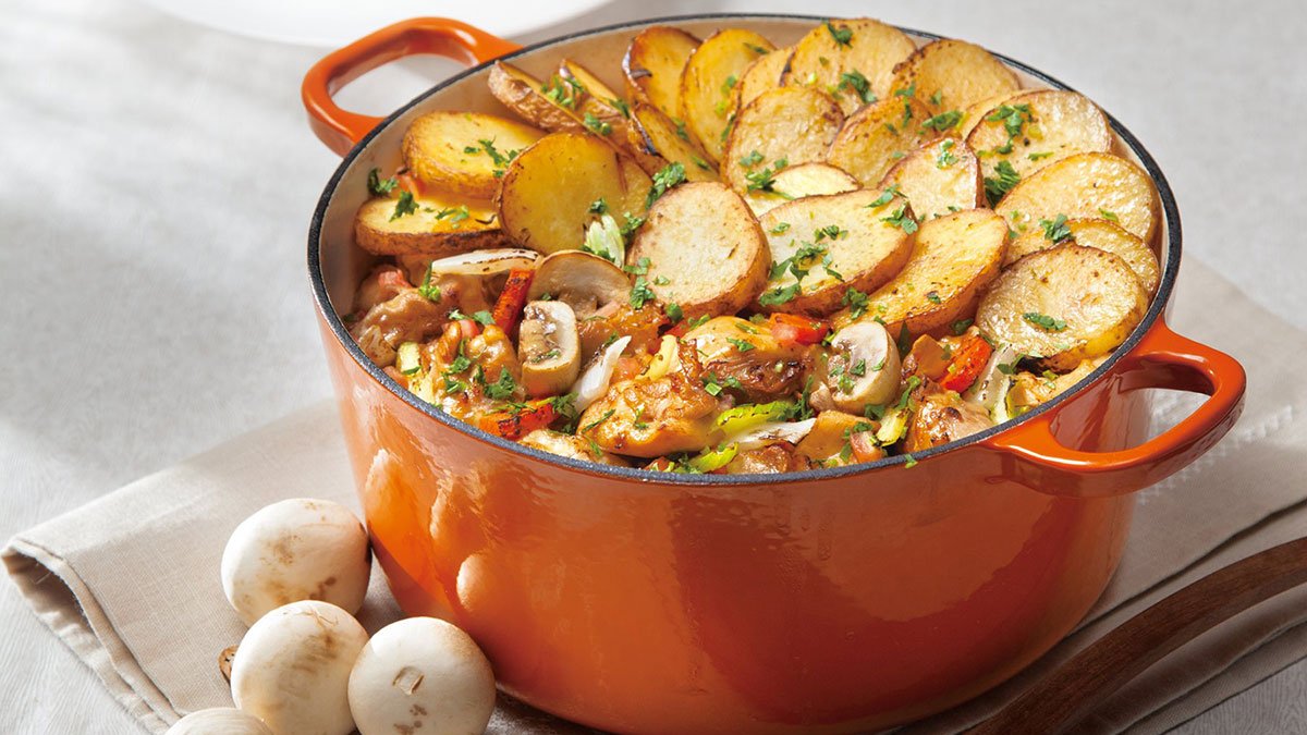 The Ultimate Chicken Hotpot Recipe A Comfort Food Classic - Aiyifan.co.uk